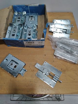 Attaccaglie per pensili