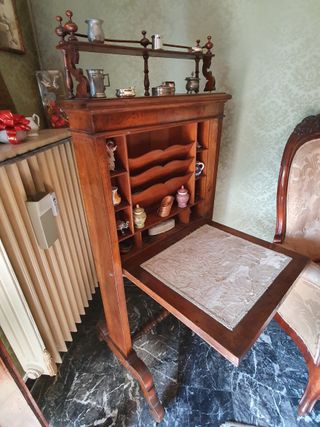 Antiquariato - Consolle antica con anta a ribalta