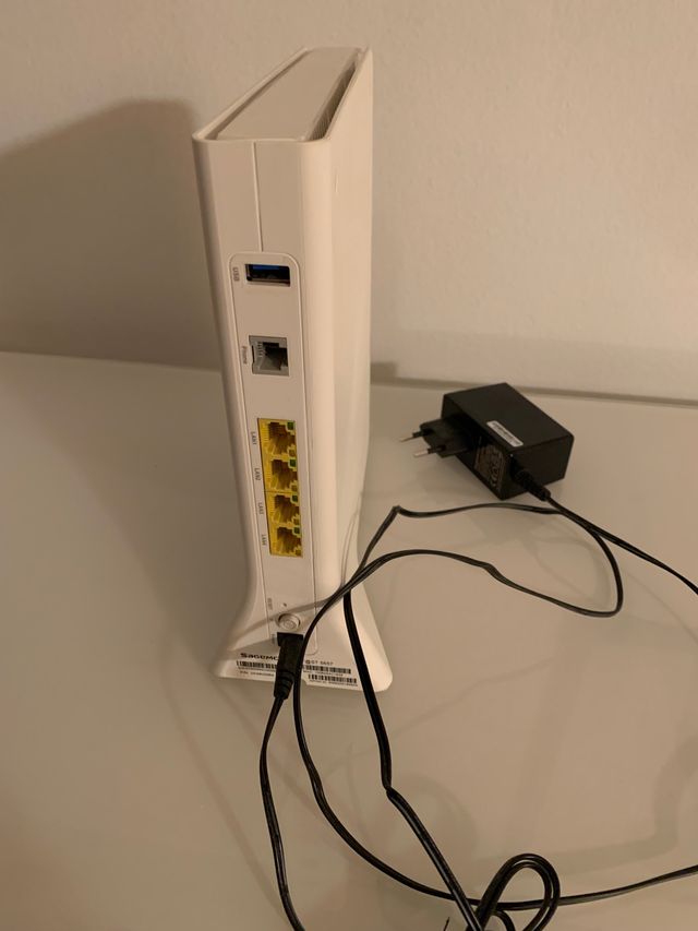 Router SAGEMCOM Fast 5657 de segunda mano por 15 EUR en Barcelona en ... Router SAGEMCOM Fast 5657 de segunda mano por 15 EUR en Barcelona en ...