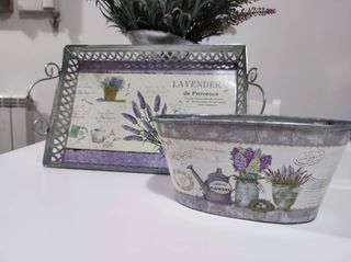 Vassoio e vaso di latta shabby chic 