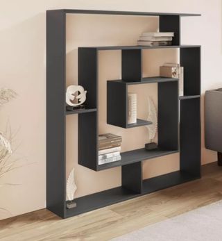 Libreria, pensili bagno e specchio