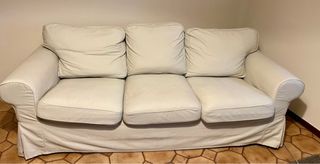 Divano tre posti 