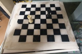 Scacchiera in alabastro 