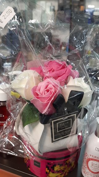 Fiori profumati. Rose.Deodorante.Emanuela Biffoli