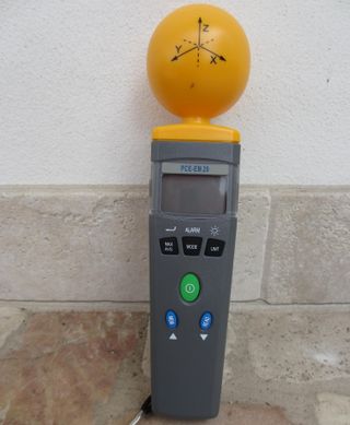 Rilevatore di radiazioni elettromagnetiche PCE-EM