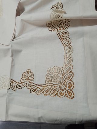 lenzuola pizzo rinascimento a mano