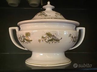 Zuppiera in ceramica di Nove dipinta a mano 