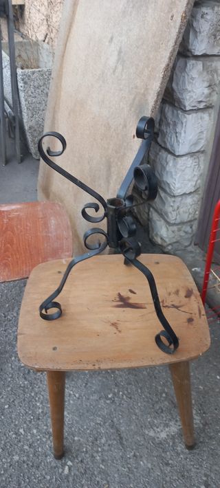 2 portapiante diversi  in ferro battuto 15 cad 