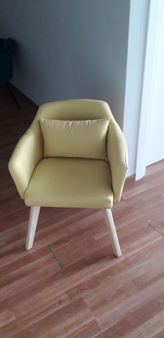 poltrocina gialla