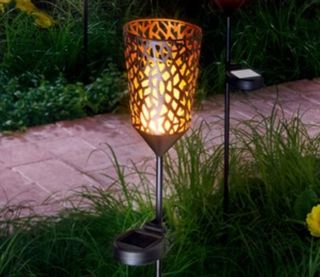 luce per giardino con pannello solare