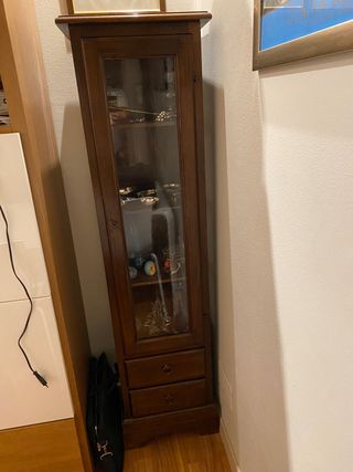 Mobile vetrinetta in legno massello color noce 