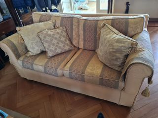 vendo divani stile classico