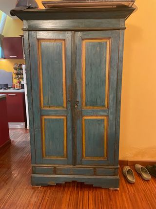 Armadio due ante in legno