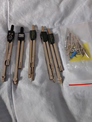 set compassi ed alcuni accessori