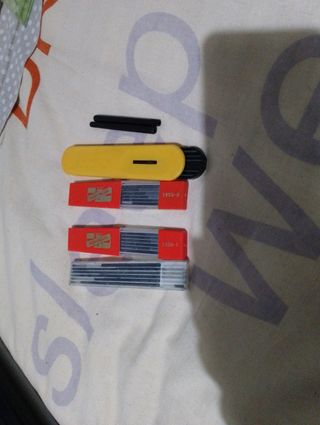 contenitori con mine di matite x Compassi