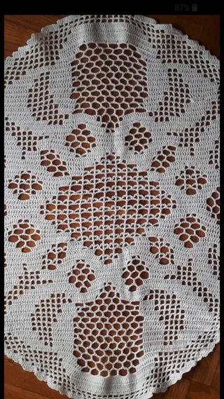 Centro tavola vintage fatto a mano cm.55x50. Nuovo