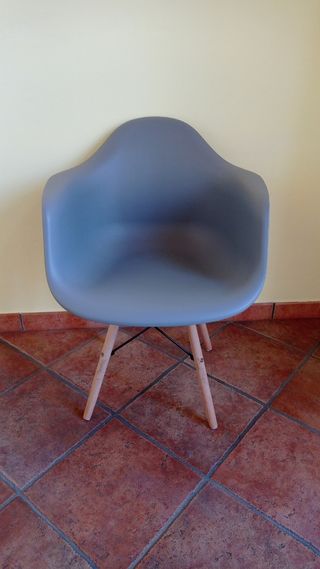 poltroncine in plastica