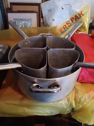 pentola con 4 cuoci pasta e scola