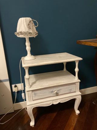 Coppia di comodini shabby