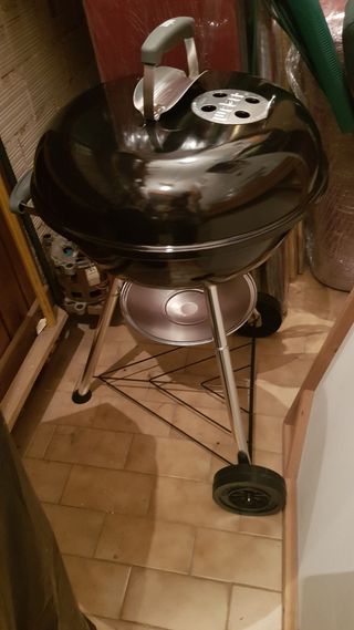 GRILL WEBER NUOVO PORTATILE con brace