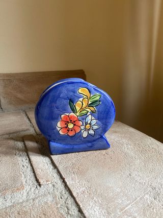 Porta fazzoletti in coccio dipinto a mano