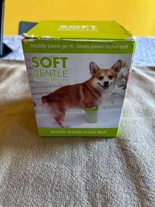 Detergente portatile per zampe cane