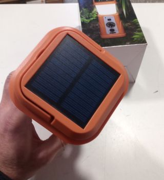 Lanterna Solare da Campeggio a Manovella