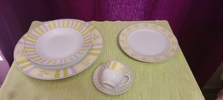 set completo piatti + tazze da caffe