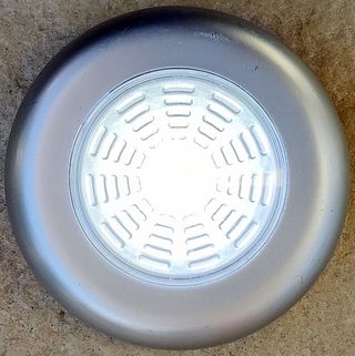 Lampada LED a batteria armadio con batterie AAA