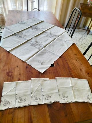 tovaglia con tovaglioli