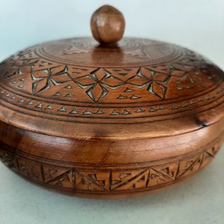 Scatola rotonda vintage in legno 