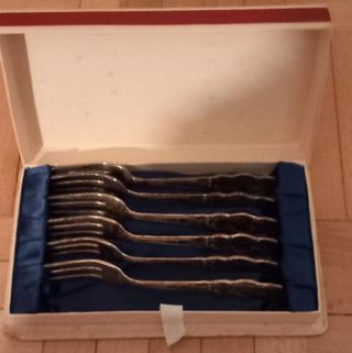 Sei forchette da dolce in metallo argento