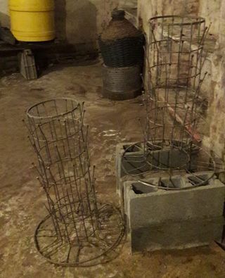 2 PortaBottiglie Bottiglioni Vino in metallo da 40