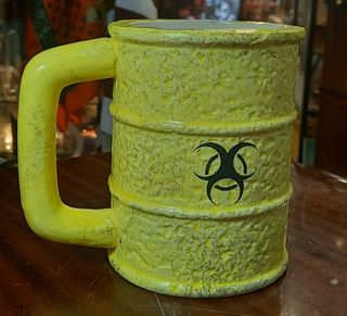 tazza Barile multiuso con simbolo emergenza bio