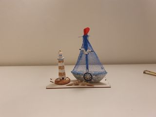 soprammobile barca e faro, fatto a mano. 