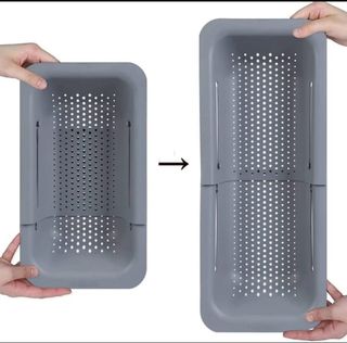 Scola pasta, frutta, verdura e posate.