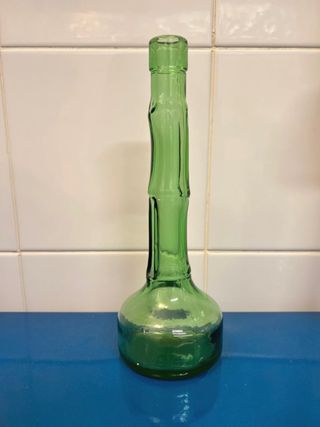 Vaso monofiore in vetro verde 