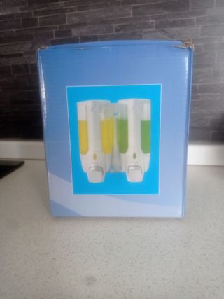 Touch soap dispenser