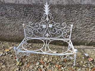 portavasi in ferro battuto