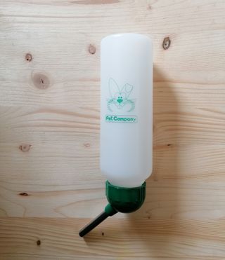 Abbeveratoio per piccoli animali.