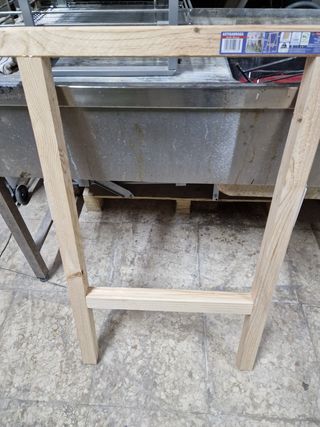 Nuovo cavalletto in legno..