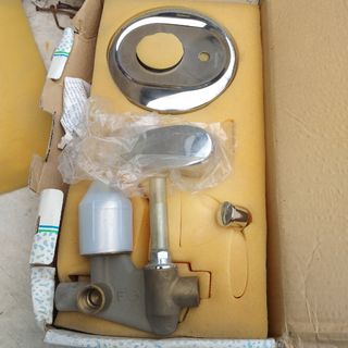 miscelatore a incasso per vasca