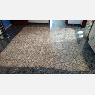 Coperta matrimoniale realizzata a uncinetto