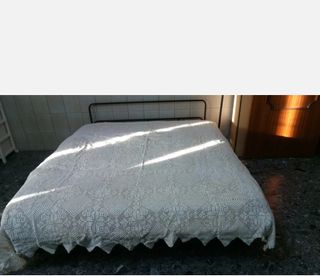 Coperta di cotone realizzata ad uncinetto