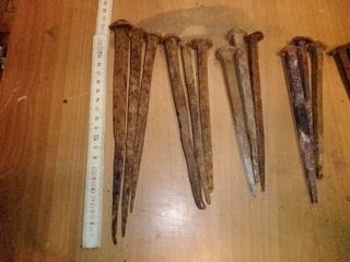 Chiodi antichi forgiati a mano lunghezza variabile