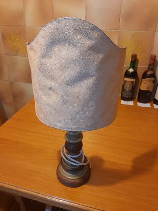 Lampada per comodino/tavolo in legno