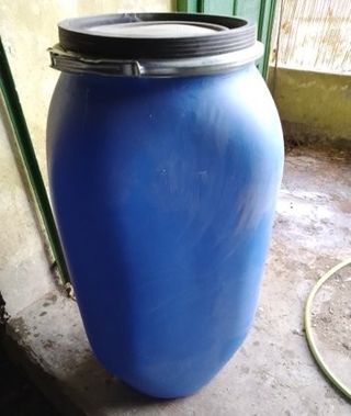 bidoni blu da 100 litri