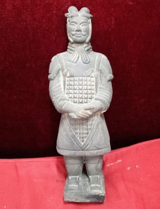 Guerriero Samurai Ronin in terracotta cm 22