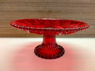 Alzata torte frutta in vetro rosso lavorato