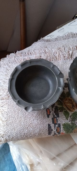 coppa con gambe a testa di leone pesante € 8